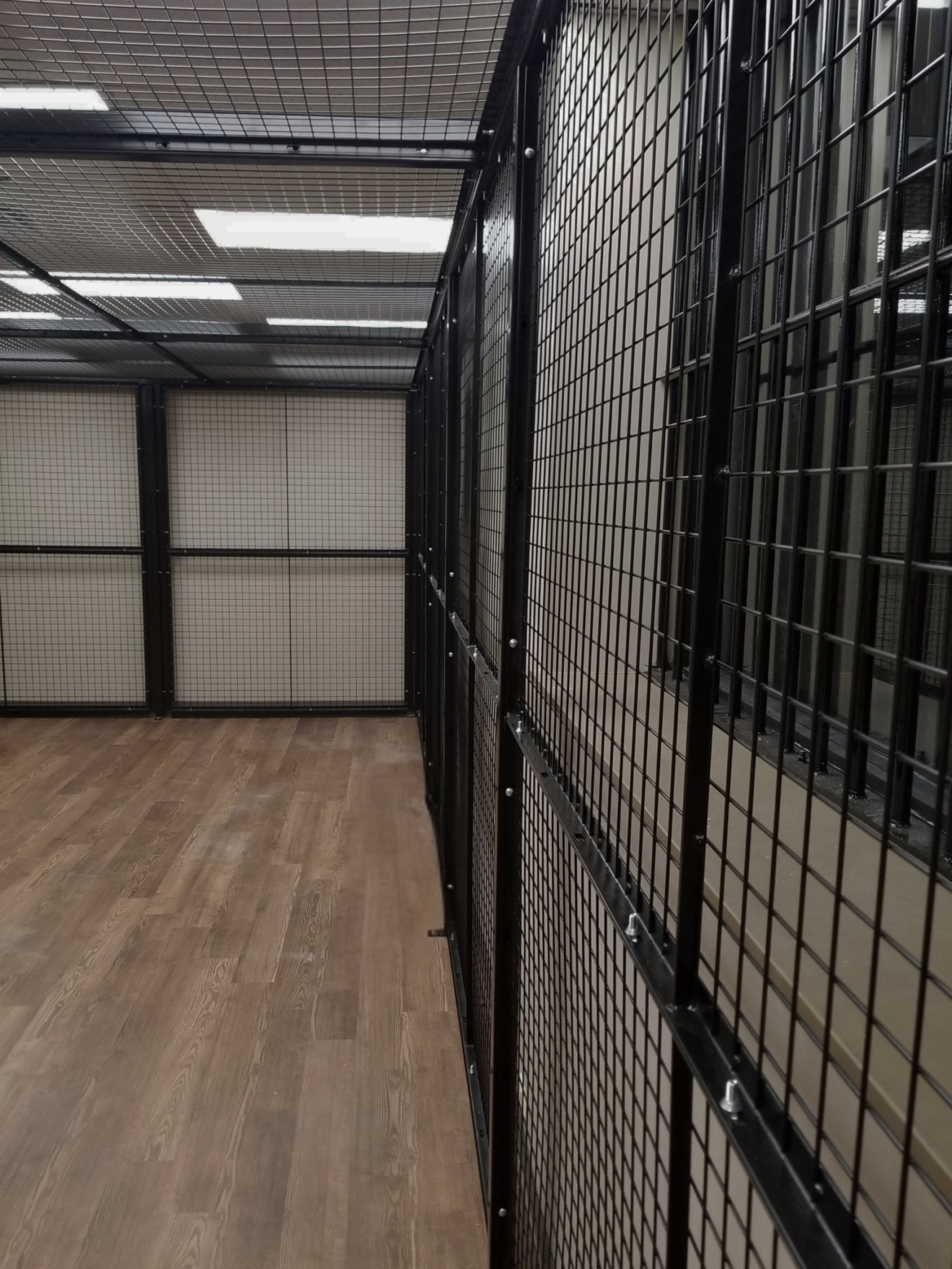 What Makes a Wire Mesh System High Security? Key Features Explained